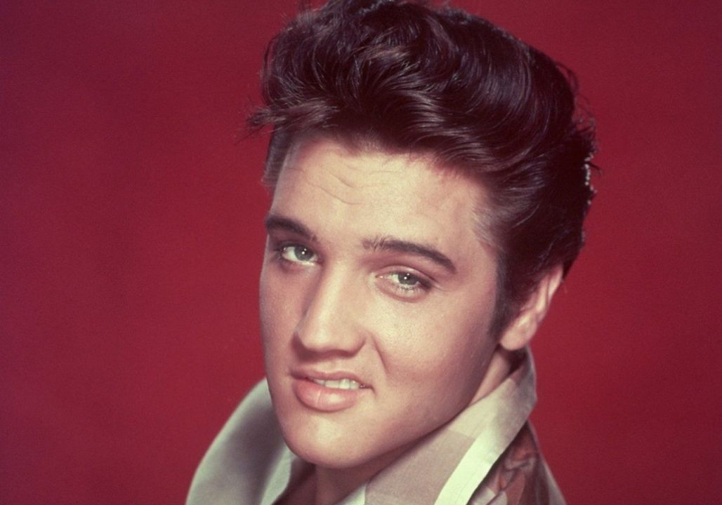 Elvis Presley - Can't Help Falling In Love - OldiesButGoodies
