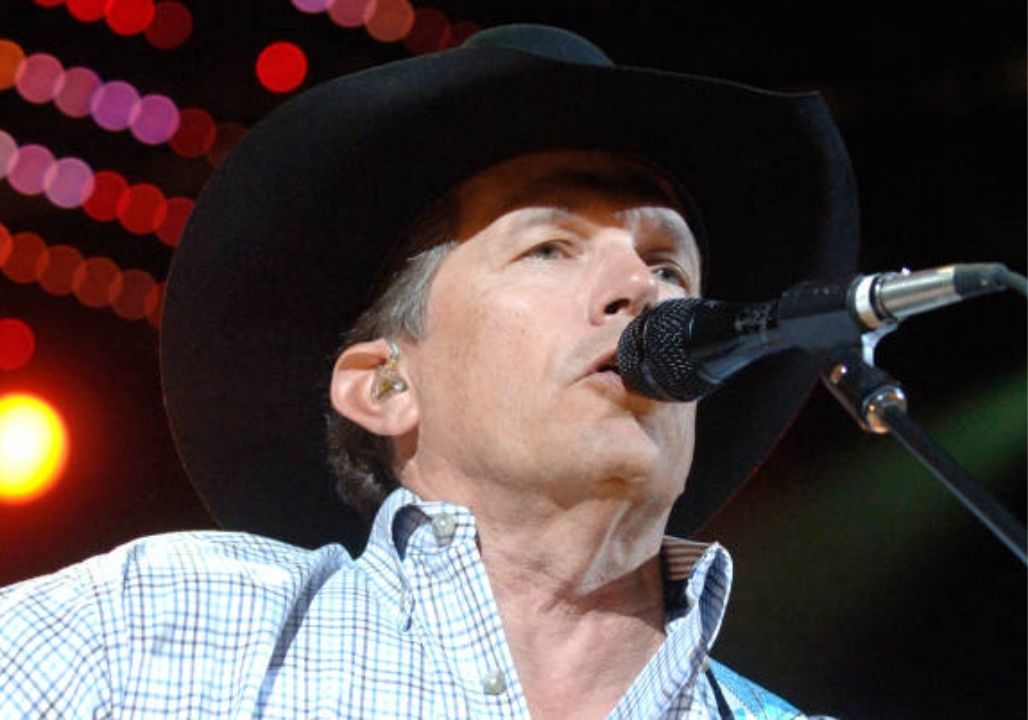 George Strait - Codigo (Official Audio) - OldiesButGoodies