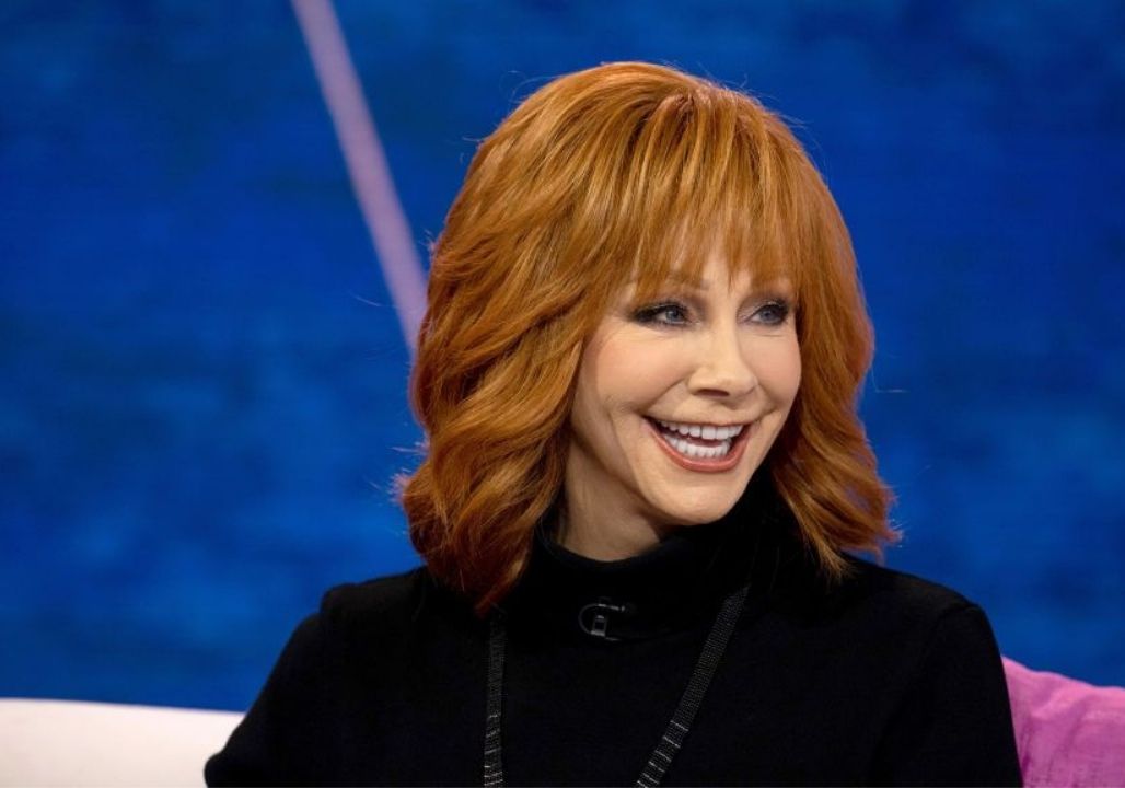 Reba McEntire - Just Like Them Horses (Official Music Video ...