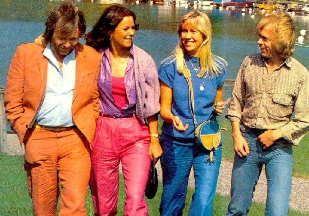 ABBA - Angeleyes (Lyrics) - OldiesButGoodies