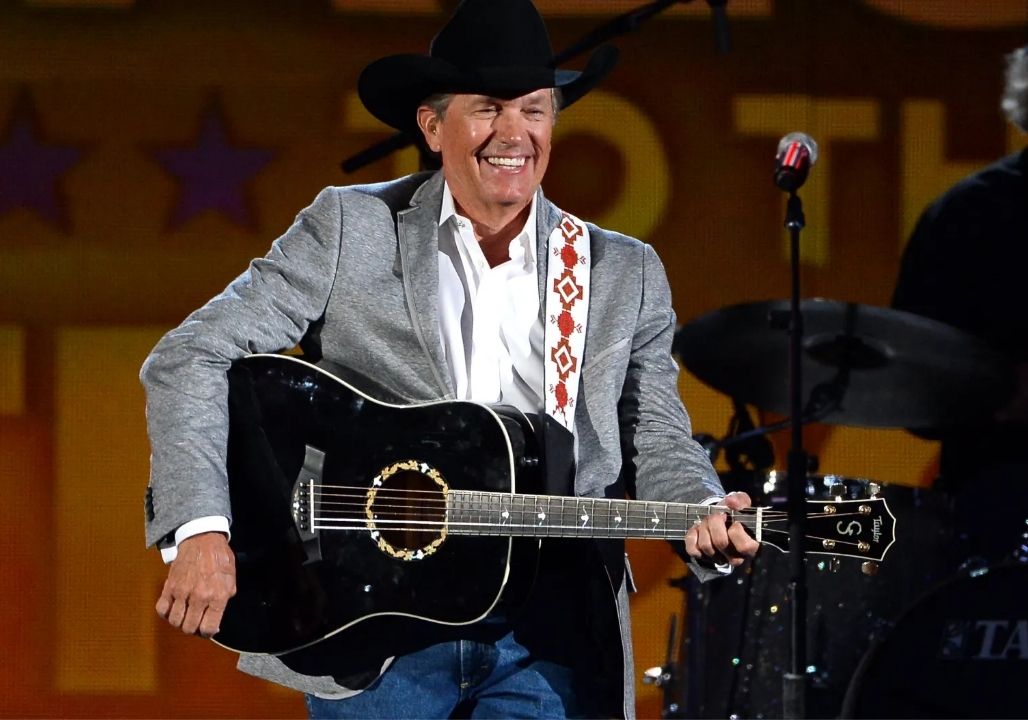 George Strait - I Can Still Make Cheyenne - OldiesButGoodies