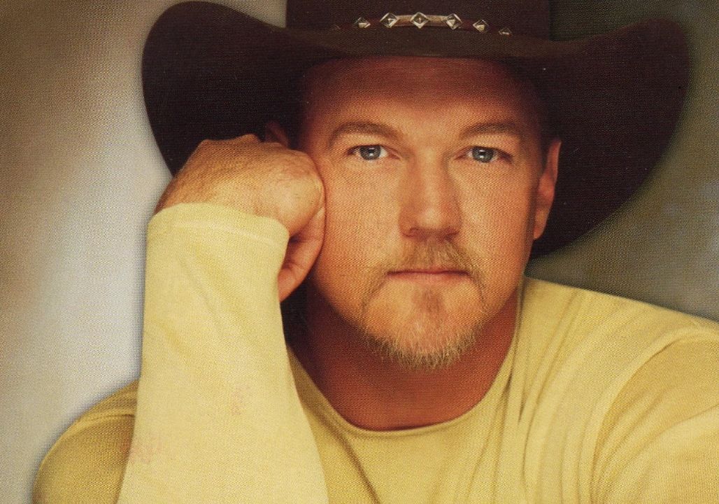 Trace Adkins On His Benefit Concert 'Guitar Legends For Heroes' To ...